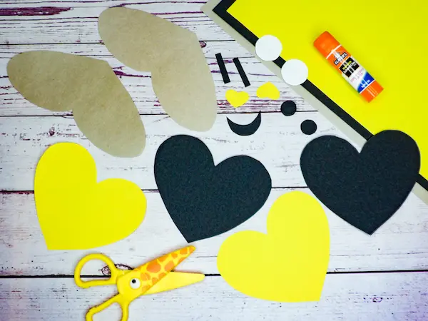 Bee Paper Craft Instructions For Kids-Mollers Makes It