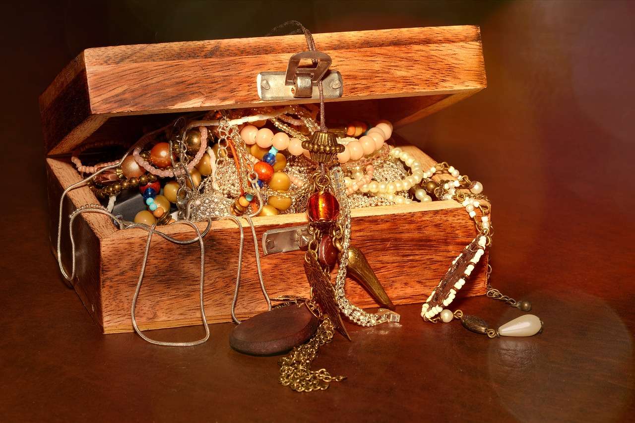 Pirate Treasure Chest Craft Instructions-Mollers Makes It