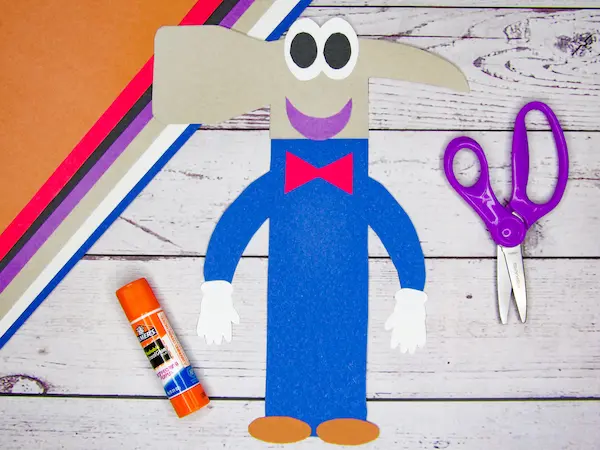 Hammer Craft For Kids- Mollers Makes It